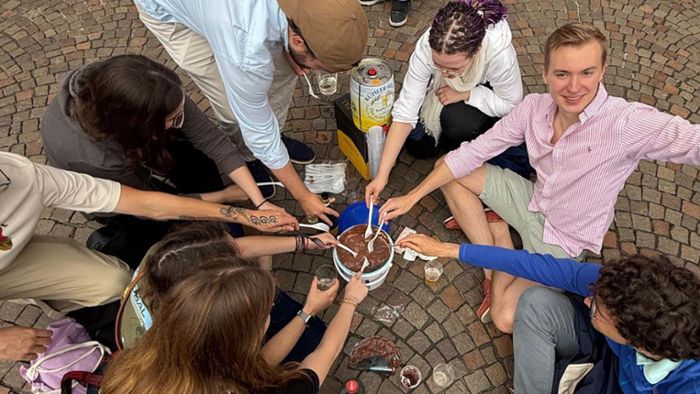 What the Fork?: „Pudding mit der Gabel“ – TikTok-Trend kommt nach ...