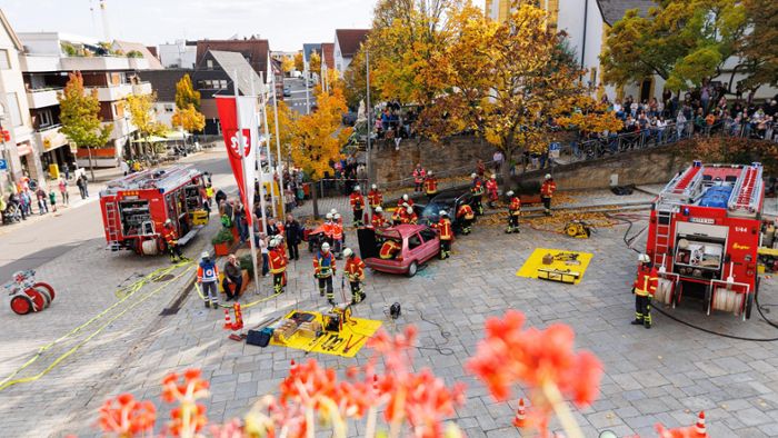 Holzgerlingen: Hauptübung bei goldenem Herbstwetter - Kreis Böblingen